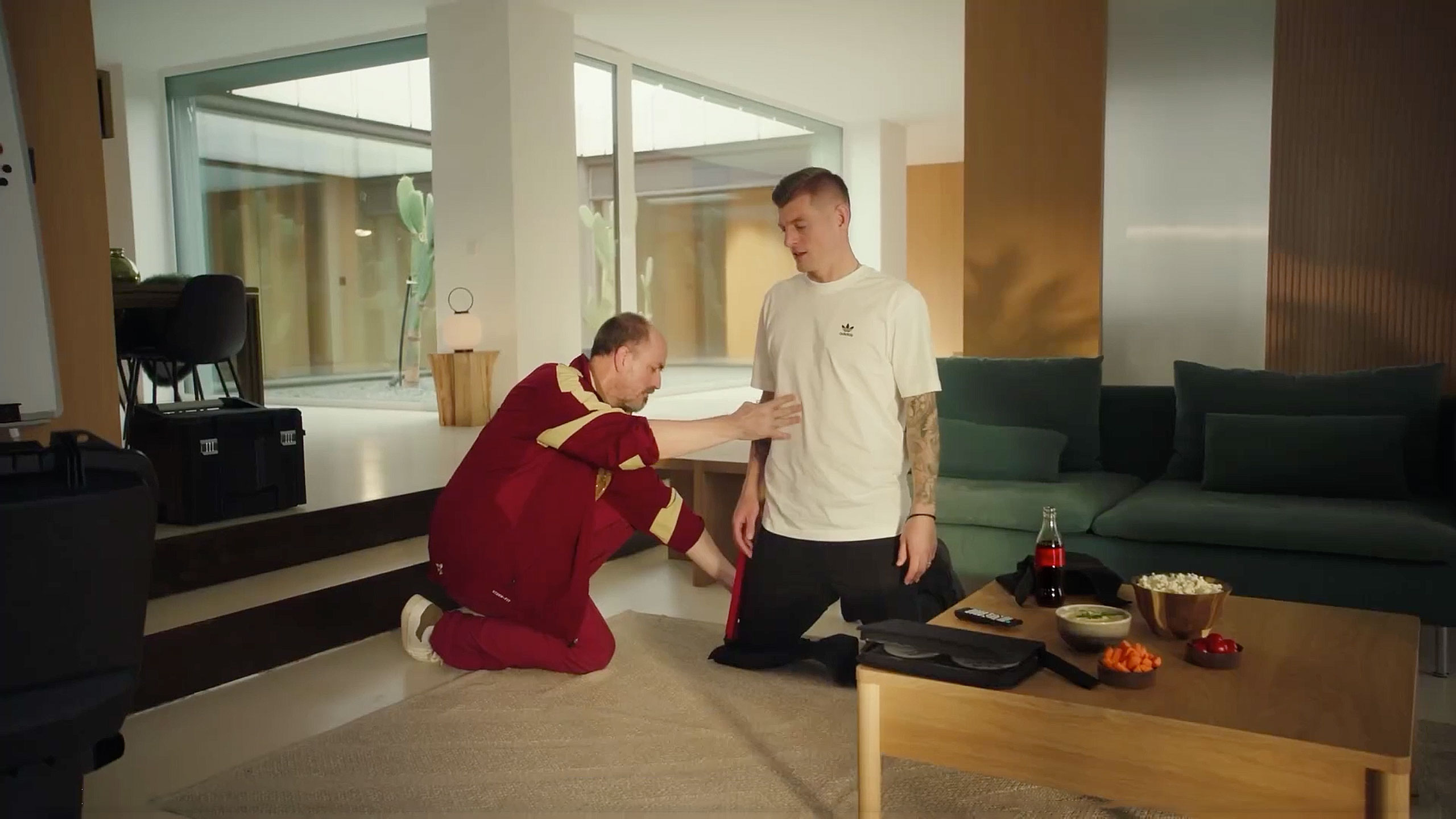 COCA COLA - 'THE FANS RITUAL´S COACH' - Ava. Production Services in ...